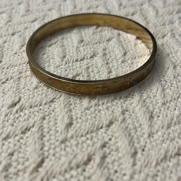 Sarah Coventry | Jewelry | Vintage Gold Sarah Cov Bangle Bracelet 7 ...
